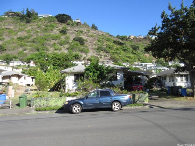 1944 10th Ave, Unit A, Honolulu, HI 96816 | MLS #202511 | Compass