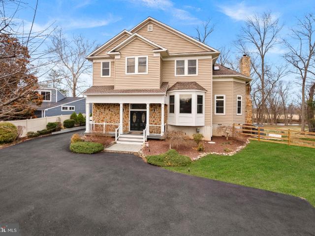 19451 Youngs Cliff Rd, Sterling, VA 20165 | MLS #VALO2117 | Compass