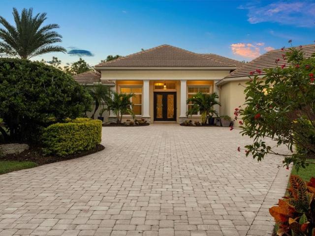19452 Beacon Park Pl, Bradenton, FL 34202 | MLS #A4670