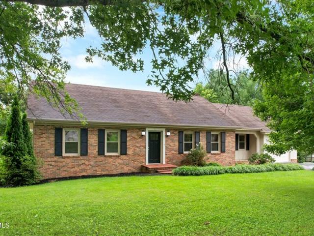 19452 Pleasant View Dr, Abingdon, VA 24211