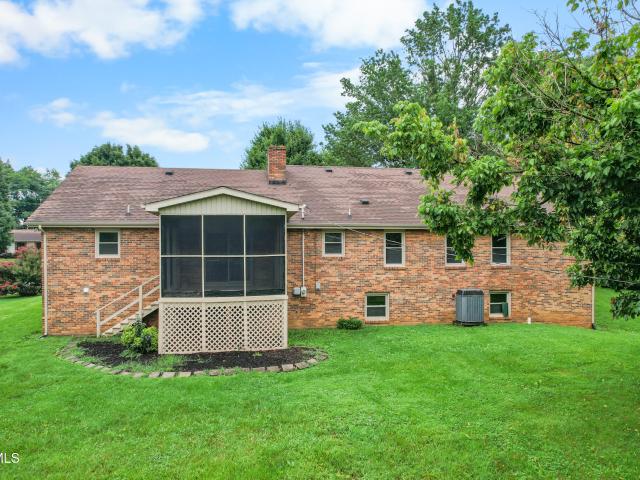 19452 Pleasant View Drive