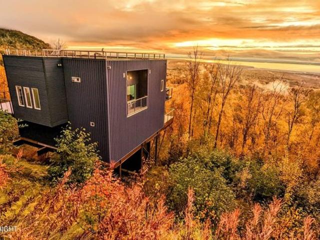 19452 Sullins Dr, Chugiak, AK 99567