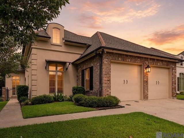 19456 Kelly Wood Ct, Baton Rouge, LA 70809
