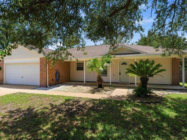 1945 Aurora Dr, Navarre, FL 32566