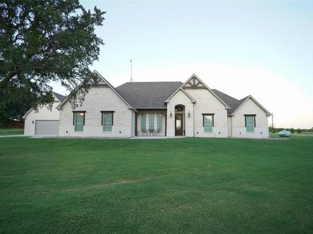 1945 County Road 1111, Decatur, TX 76234