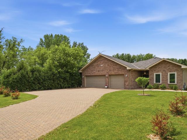 1945 Division Street N