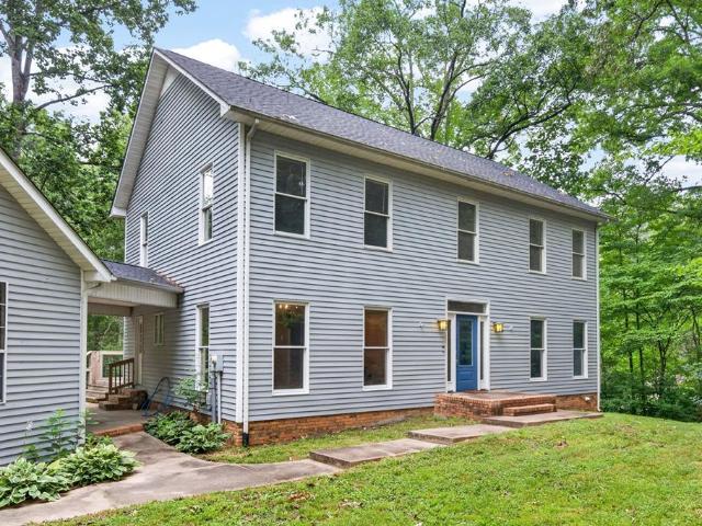 1945 Forest Circle