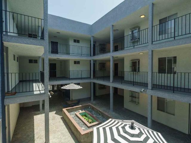 1945 Glendon Avenue 2 Bedroom Apartment for Rent at 1945 Glendon Ave, Los Angeles, CA 90025 Westside