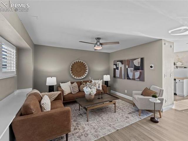 1945 Harwood Circle
