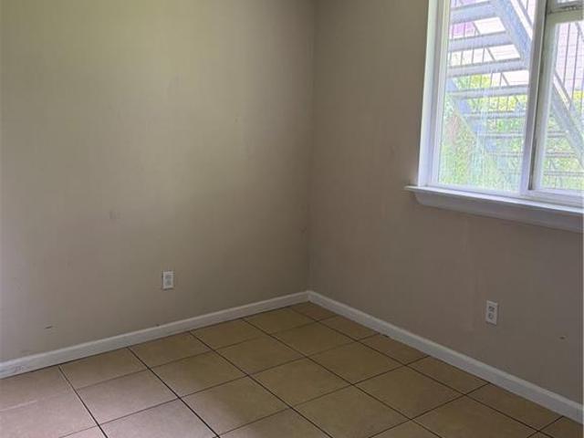 1945 Pace Boulevard # 101