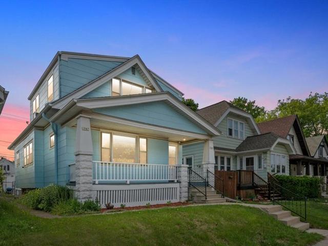 1945 S 68th St Unit 1947, West Allis, WI 53219