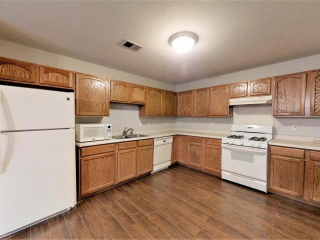 1945 W 86th Lane