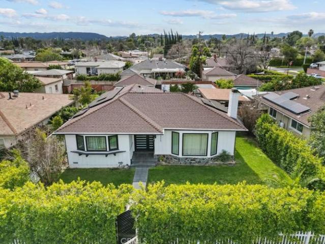 19460 Victory Blvd, Tarzana, CA 91335