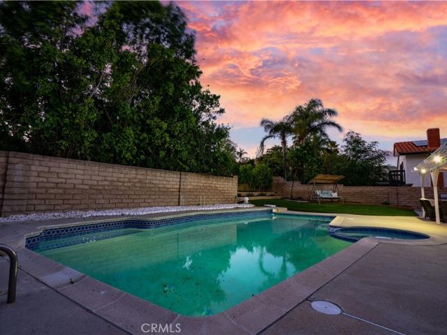 19461 Twin Hills Place