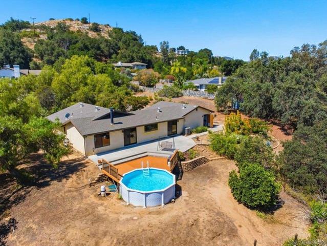 19462 Split Rock Rd, Ramona, CA 92065