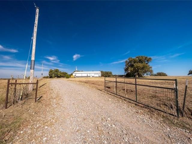 19464 Luna Ln, Lindsay, OK 73052