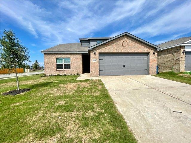 1946 Canterbury Dr, Seagoville, TX 75159