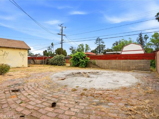 1946 E Clinton Ave, Fresno, CA 93703 | MLS #DW26073