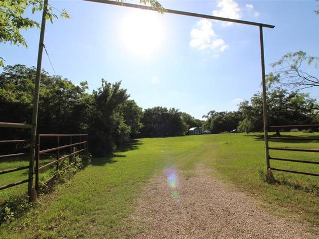 19470 County Road 4072, Kemp, TX 75143