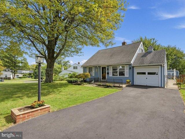 1947 Coolidge Ave, Willow Grove, PA 19090