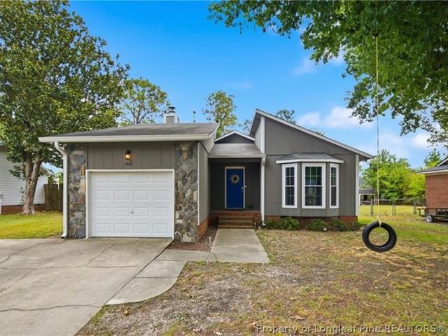 1947 Windlock Dr, Fayetteville, NC 28304