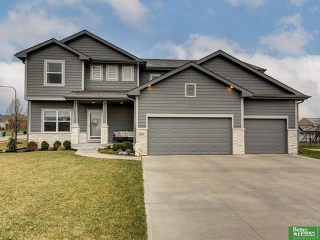 19480 Willow Cir, Gretna, NE 68028