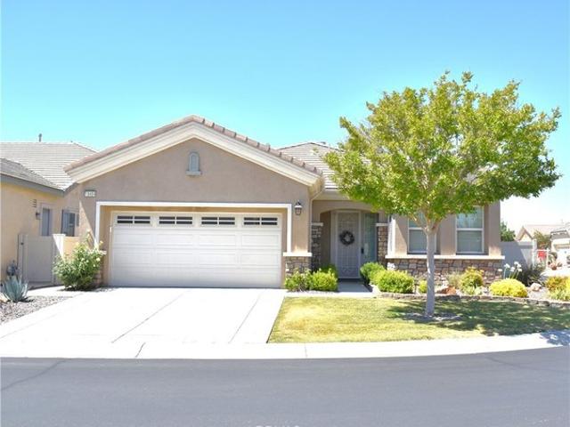 19484 Biltmore Rd, Apple Valley, CA 92308
