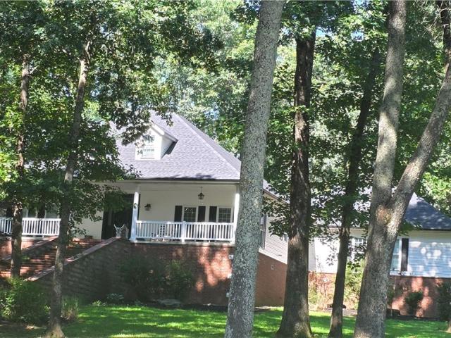 19489 Oak Circle