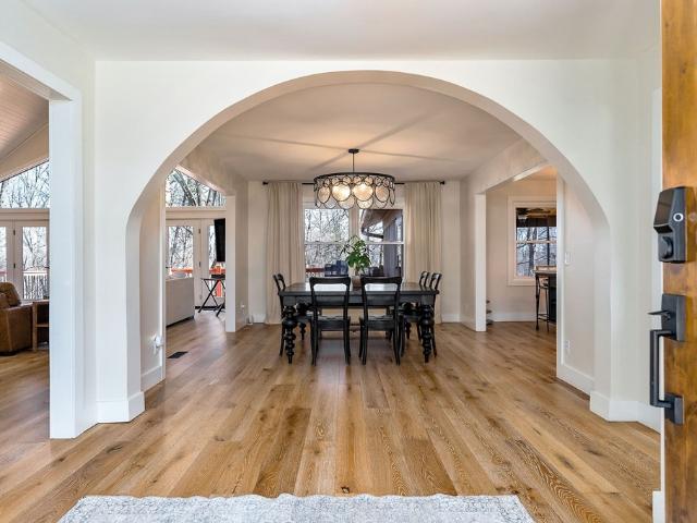 1948 Forest Circle