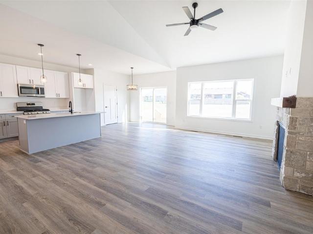 1948 Sequoia Drive