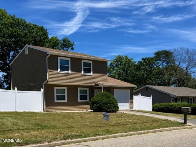 1948 Teakwood Rd, Toms River, NJ 08753