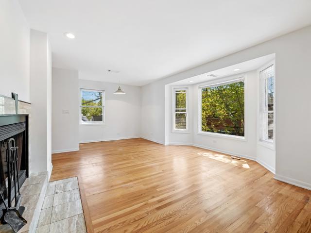 1948 W Byron Street # 2B