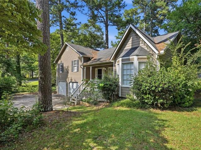 1948 Winding Creek Lane SW