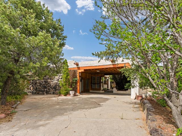1949 Hano Road