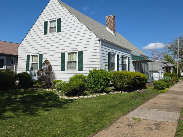 1949 Lake Ave, Whiting, IN 46394 | MLS #835123
