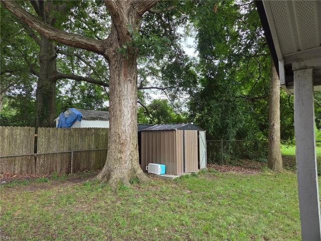 1949 Long Green LN