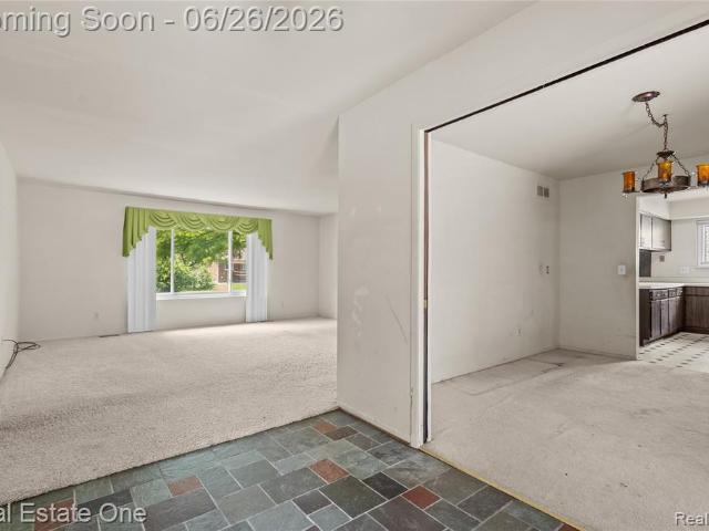 1949 Pelican Court