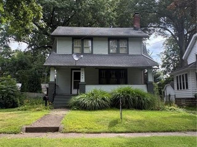 1949 7th St, Cuyahoga Falls, OH 44221
