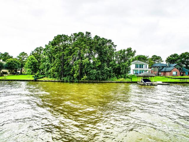 19403 Aquatic Drive