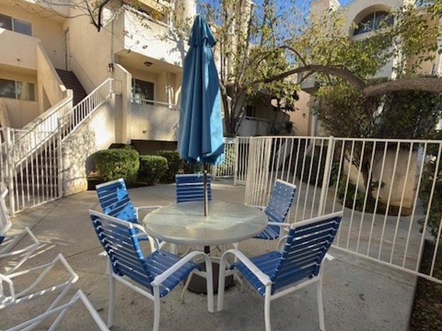 19400 Wyandotte St, Unit 16, Reseda, CA 91335 | MLS #SR26047 | Compass