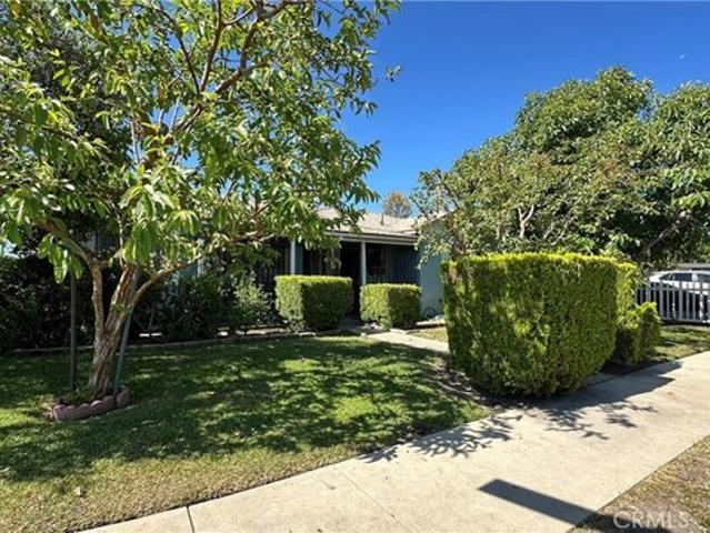19400 Scroll St, Los Angeles, CA 91335