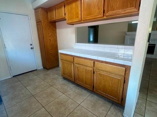 19405 Oakview Lane