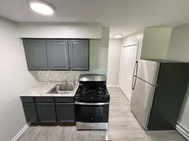 1940 Mark Avenue # 4