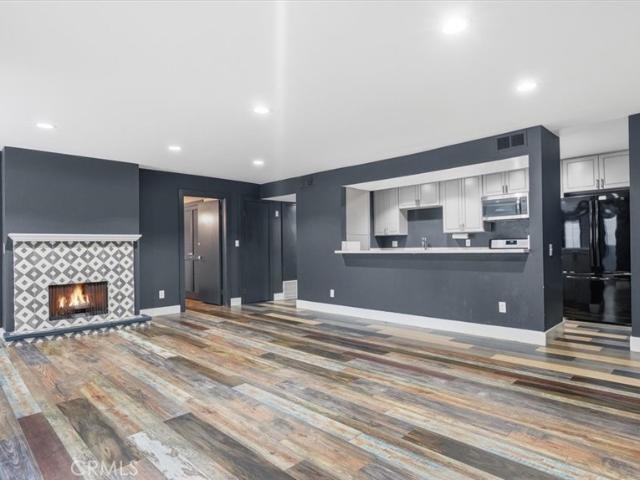 1940 Highland Ave, Unit 17, Los Angeles, CA 90068 | MLS #SB26074 | Compass
