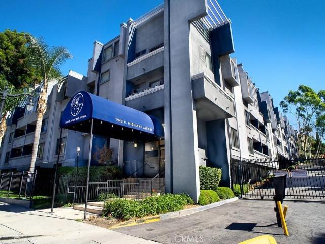 1940 Highland Ave, Unit 10, Los Angeles, CA 90068 | MLS #SR26073 | Compass
