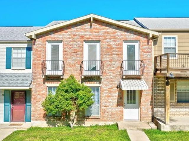 1940 Leslie Dr, Kerrville, TX 78028