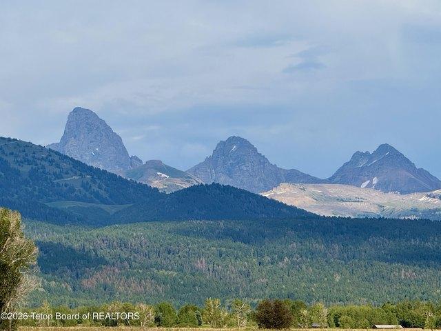 1940 River Edge Ln, Tetonia, ID 83452