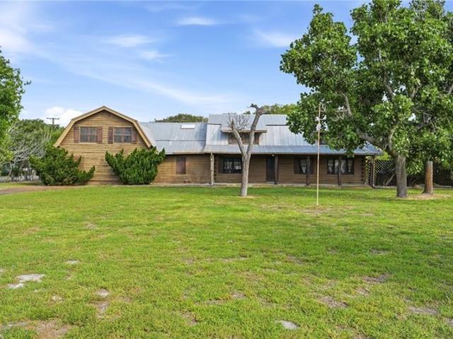 1940 S Commercial St, Aransas Pass, TX 78336