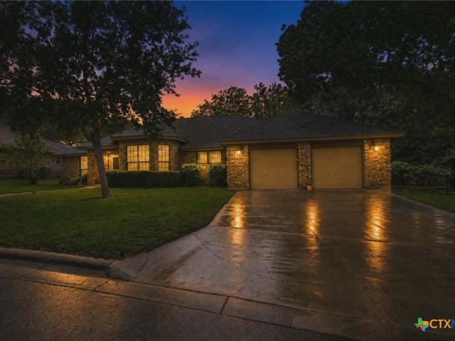 1940 Squire Circle