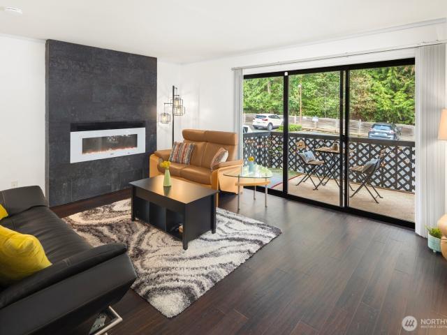 1940 th Avenue W # 202
